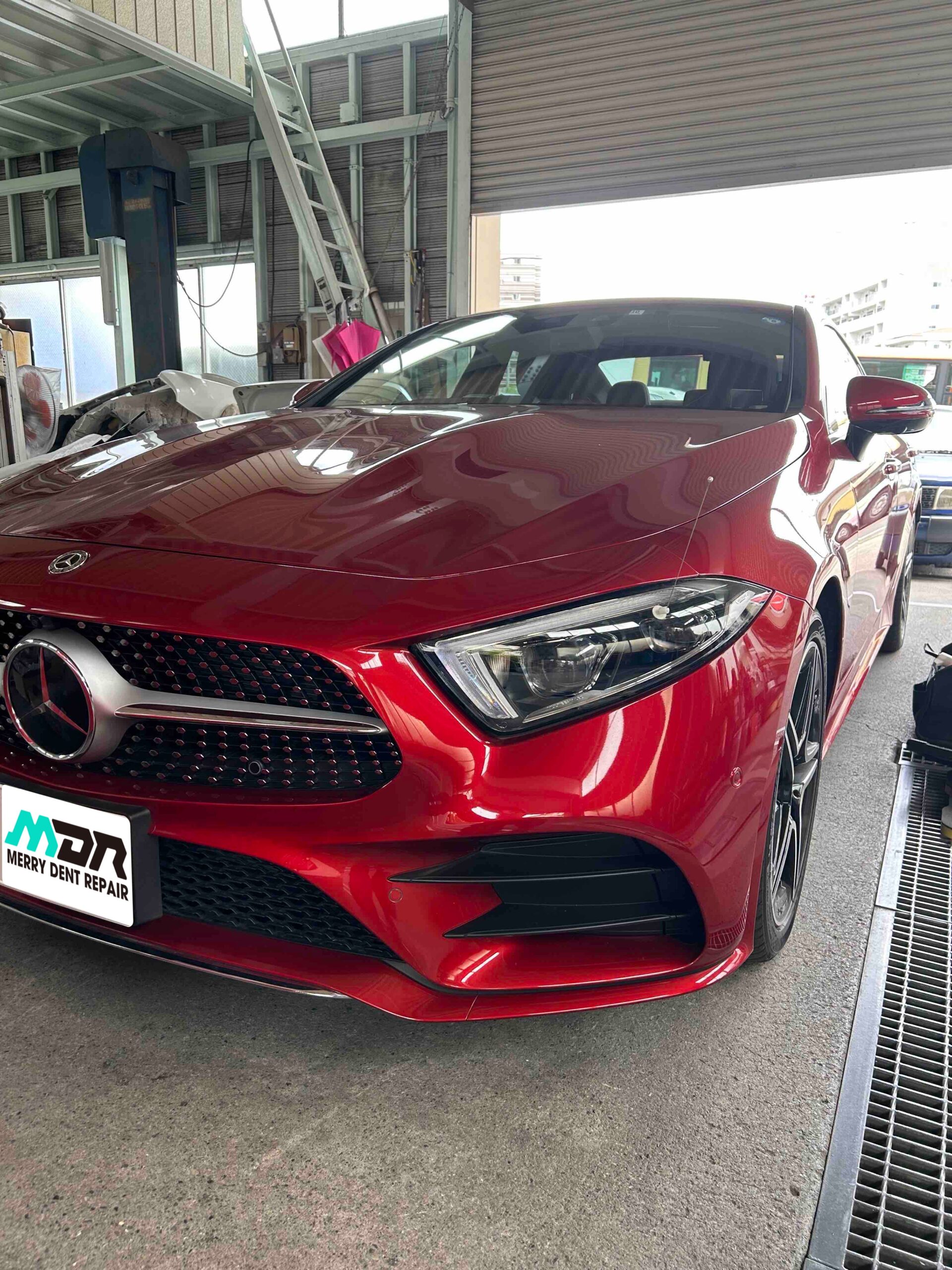 メルセデス・ベンツ CLS450 デントリペア – 出張リペアの専門店｜メリーデントリペア｜神奈川県藤沢市周辺 デントリペア・フロントガラスリペア